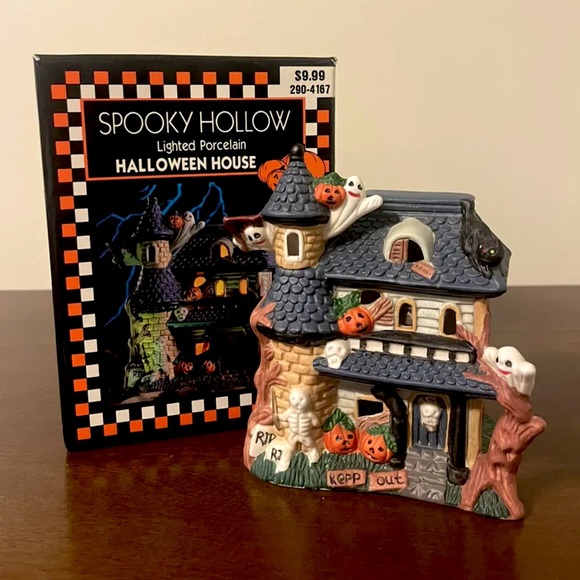 Other | Vintage 1996 Spooky Hollow Halloween Lighted Porcelain Haunted ...